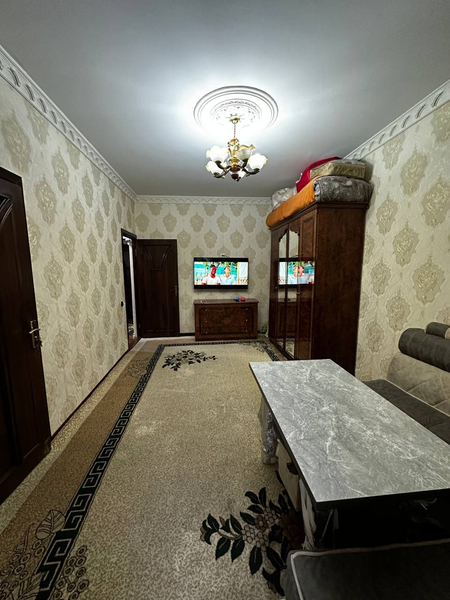 Mirzo ulug'bek tumani Feruza massivda 3 xonali uy ( 4 xona qilingan )