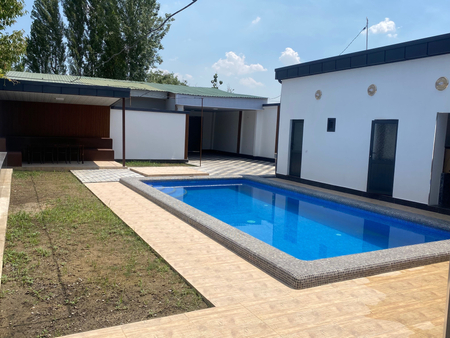Dacha ertalabtan kechagacha