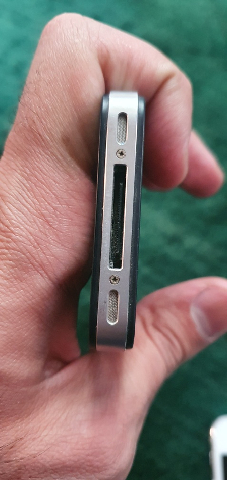 IPhone 4 legenda qaytdi