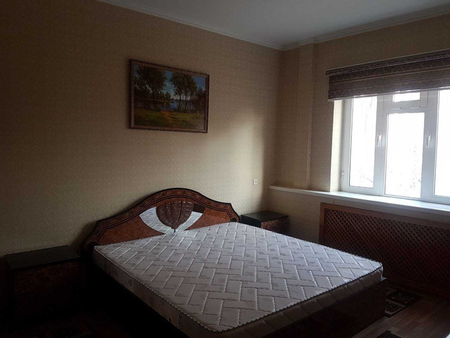 м.Ойбек кафе Точка Вкуса 3-комн 2/4 80 м² ремонт мебель техника