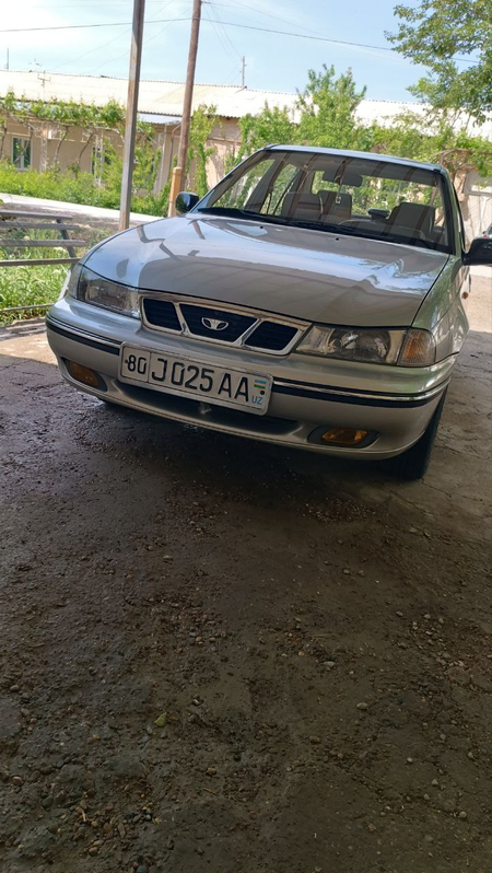 Daewoo Nexia1 holati a'lo