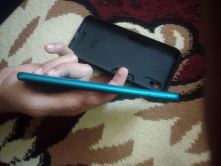 Redmi 9a 32 gb  operativ  xotira2 hech qayeri qirilmagan toza tutilgan