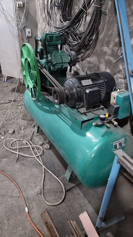 Kompressor 200L .