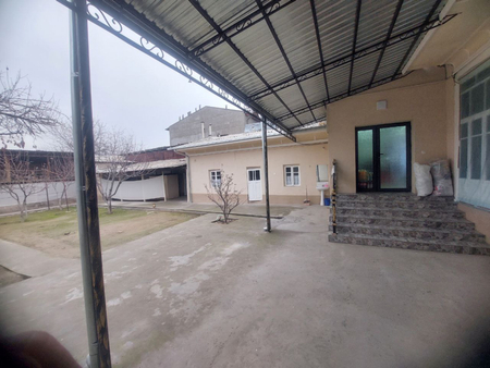 Toshkent tumani Koksaroyda uy sotiladi