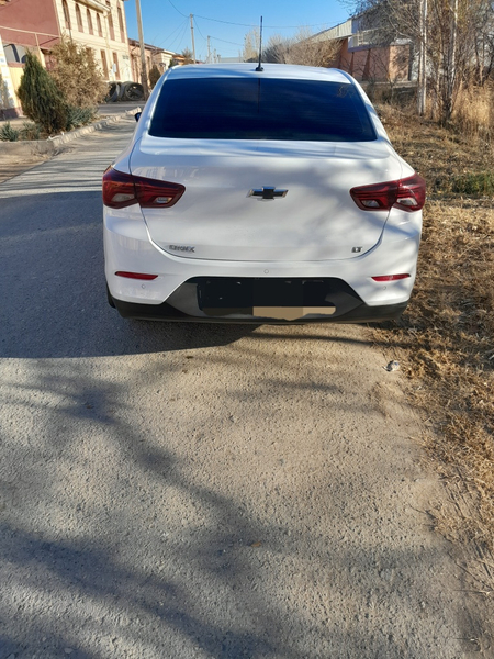 автомобиль оникс