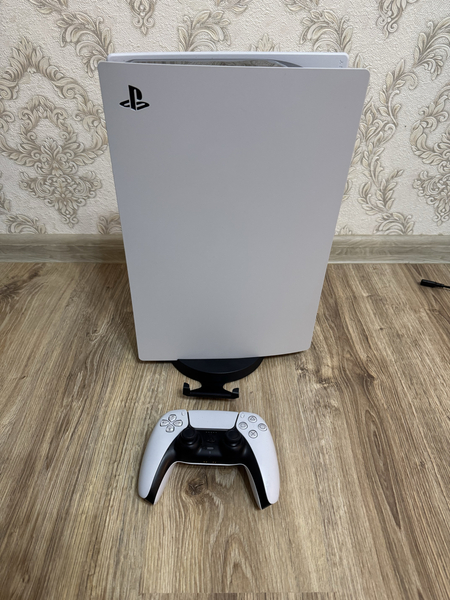 Продаёться PlayStation 5