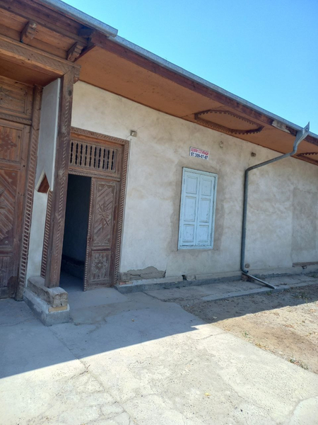 Uchastka sotiladi