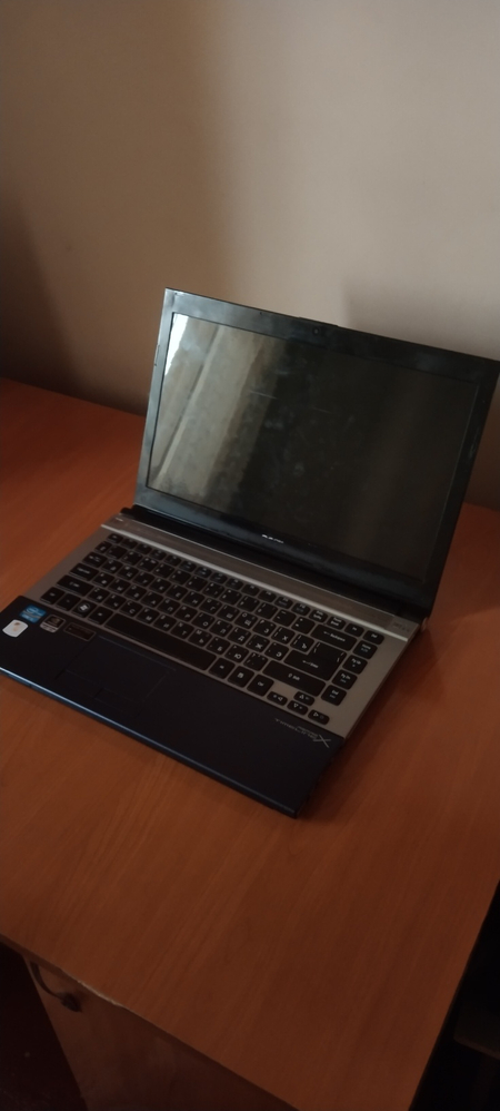 Noutbuk Acer core i5 va 12 GB OZU