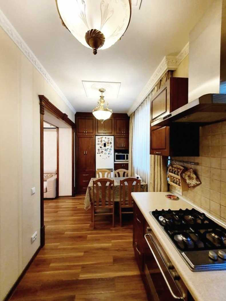 Мирзоулугбекский район Максим Горький продаётся 2(3)комнатная квартира