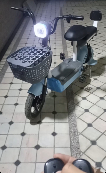 Skuter  2ta pulti bor