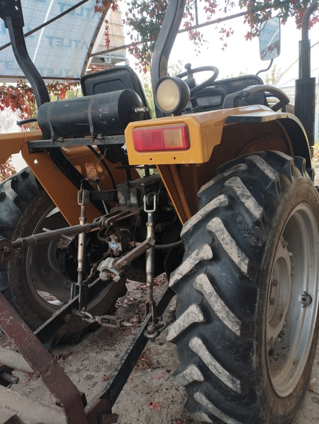 Sotiladi.mini traktor Chimgan 404 s