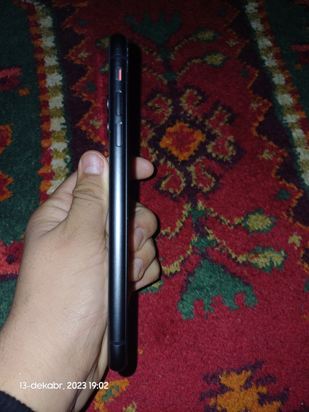 Iphone 11  kafolati bilan