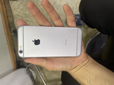 Iphone 6 16 gb LL/A oqib aniq oladignla tel qilila