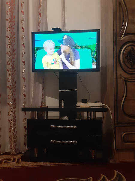 Samsung 32 . Sotiladi