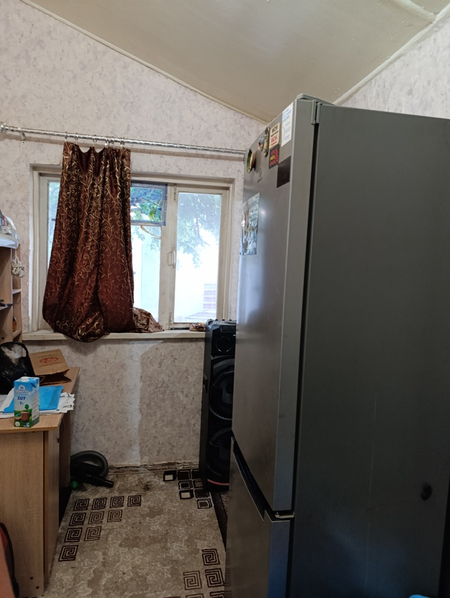 1 переделанная в 2 х общий двор со своим двором 33000 у.е
