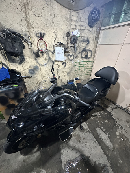 Honda dn01 2009 yil 12.800 km aftamat 700 kub
