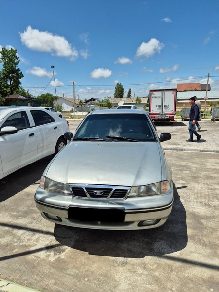 Nexia 1 sotiladi 2006