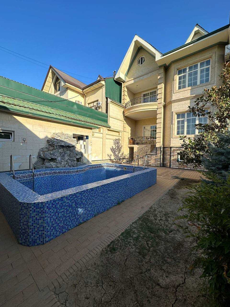 Продается дом на Никитина 5 соток 5 комнат 3 этажный Средний ремонт