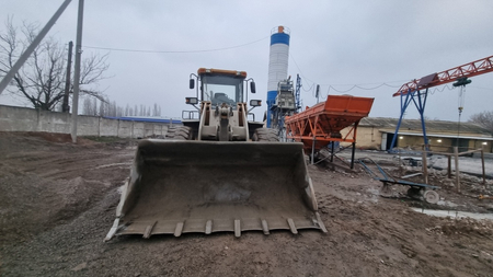 Погрузчик фронтадьный 3 куб
