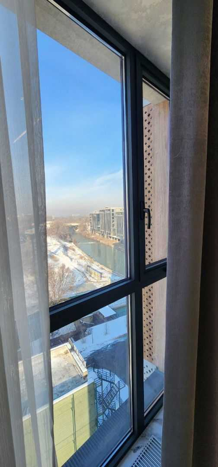 Продается стильная двухкомнатная квартира в центре города 9/16(J2882 )