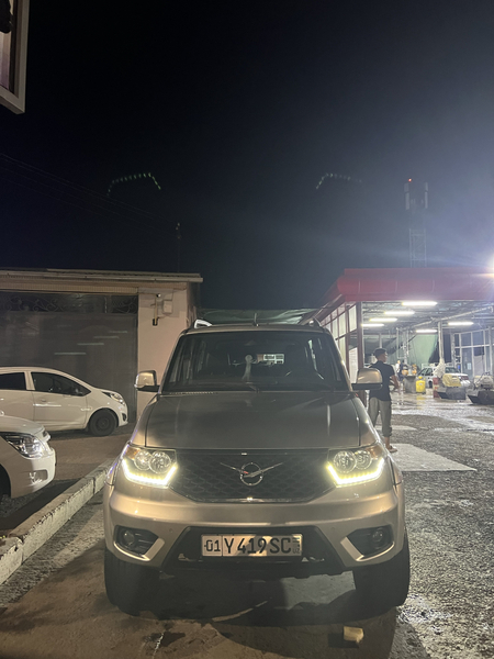 Uaz patriot narxini kelishamiz srochna sotiladi