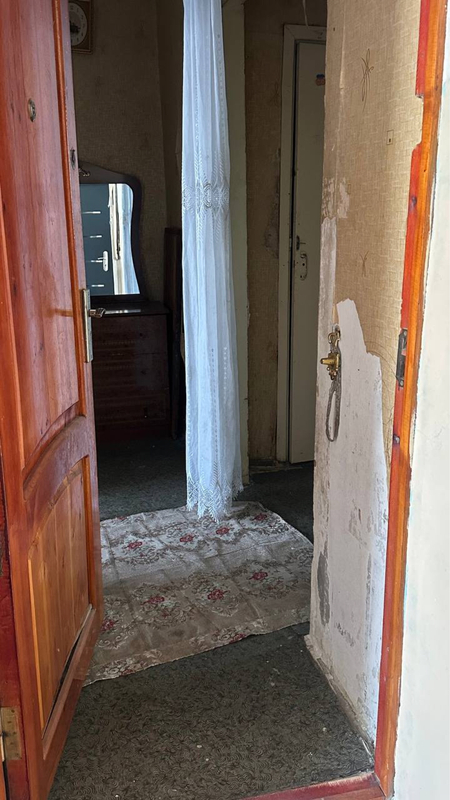 Срочно на Чиланзаре 25 кв 2 ком срочно
