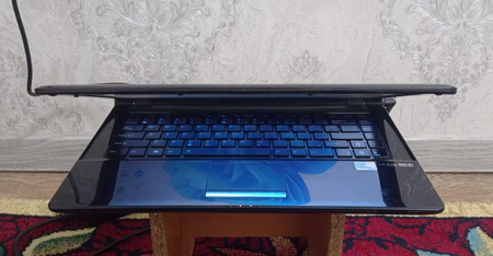 Noutbuk Asus Tez ishlidi