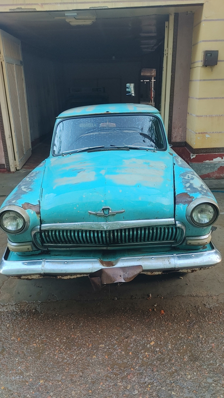 Gaz 21 VOLGA zapchasga.