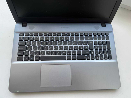 домашний ноутбук в идеальном состоянии Asus для офиса и дома