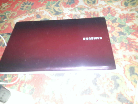 Ноутбук Samsung Red