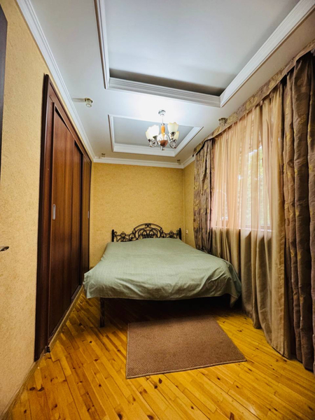 Центр город - Ц2 Аллея Гоголя, 1в2 комнатна 2/4 - 42 кв.м, балкон 2х6
