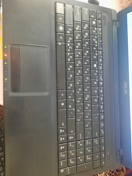 Asus noutbuk sotiladi batareka 2 soat