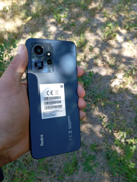 Redmi note 12. 4/128 Gb Karobka dak/ bor. Holati A\\\'lo. Kami bor
