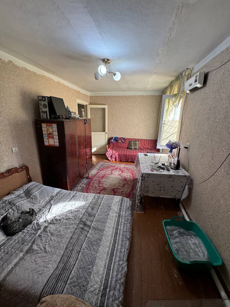 Хакимияат 44м² 2.6 балкон Кубик дом 1х Прадаётся кирпичный 1этаж