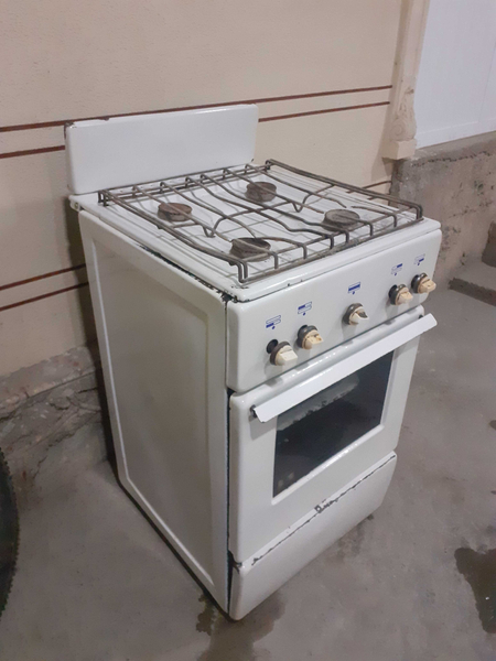 gaz plita sotiladi