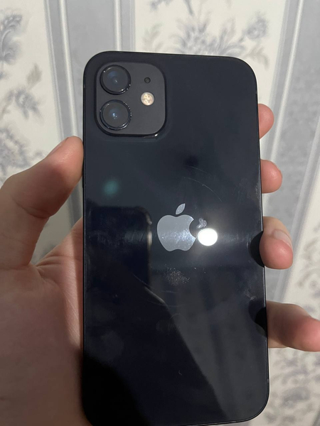Iphone 12 64gb..