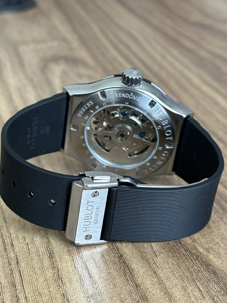 Hublot - 026 ETA