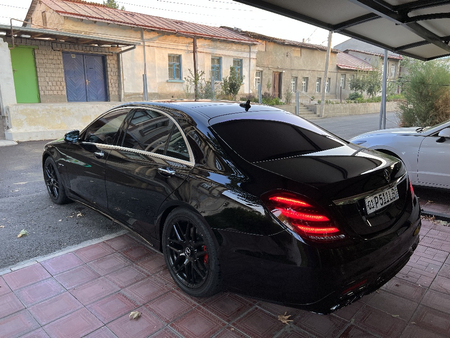 Mercedes-Benz S550
