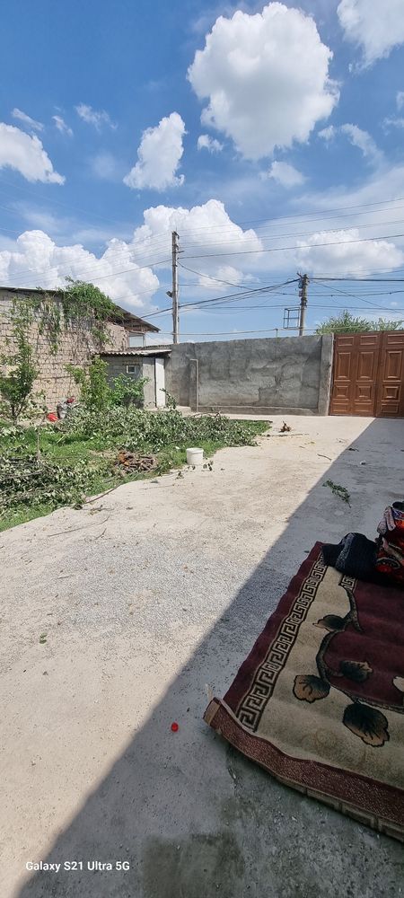 Zangi ota tumanida uy sotiladi