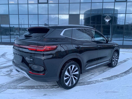 BYD Song plus Champion edition 605 km Qora Tayyor
