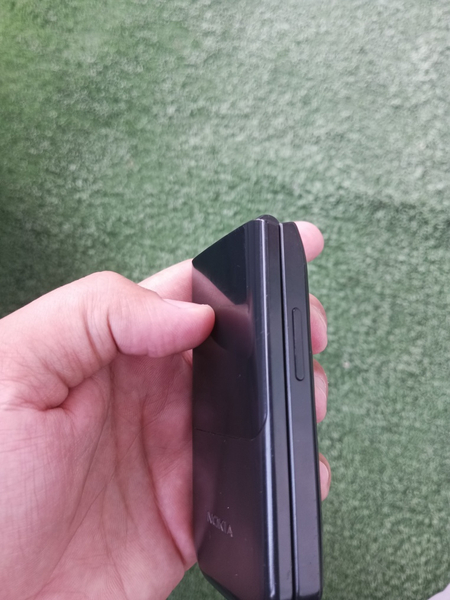 Nokia 2720  Раскладушка