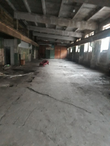 Продаётся производственной здание склад Жоме куруг 2400кв.м.