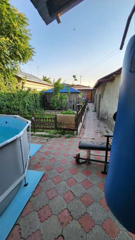 Продается дом, три сотки на ул. Ховас, дом 23