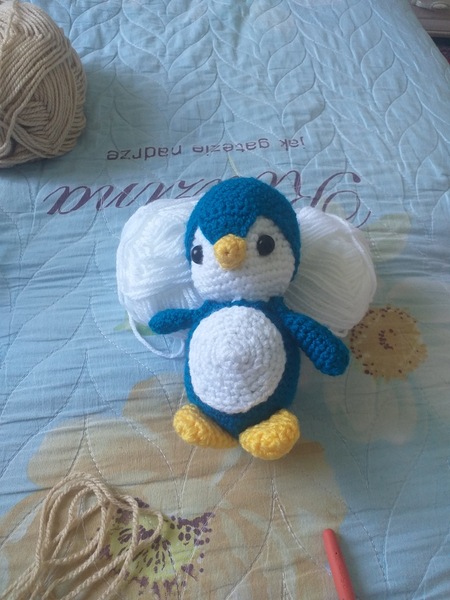 Yumshoq o'yinchoq pinguin