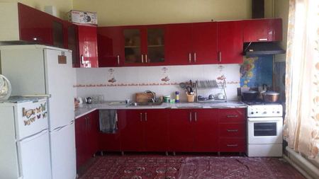 Xovli uy sotiladi