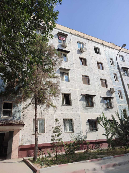 Юнусабад-9. ор. Корзинка. Продаётся 3 комн.квартира цена 75 000дол