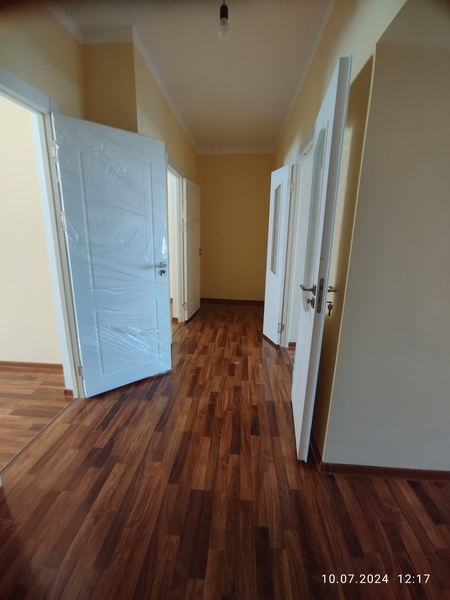 Dom sotiladi 3 xona