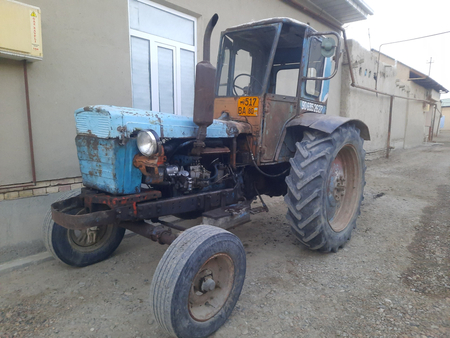 Traktor t28 sotiladi