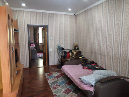 Ялангач Эко базар , 2/2/4 , 50м2 , балкон 1.5*3 , 57 000 у.е