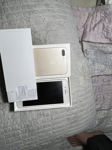 Iphone 7 pulus 32 gb